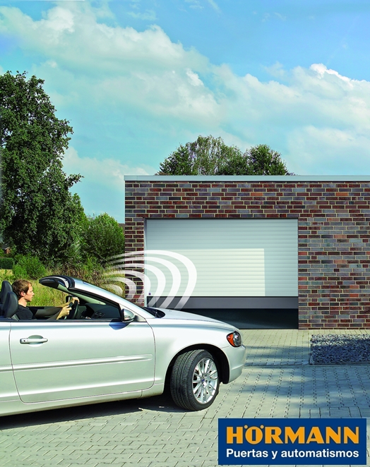 RollMatic OD, la puerta corredera de techo de garaje que ahorra espacio